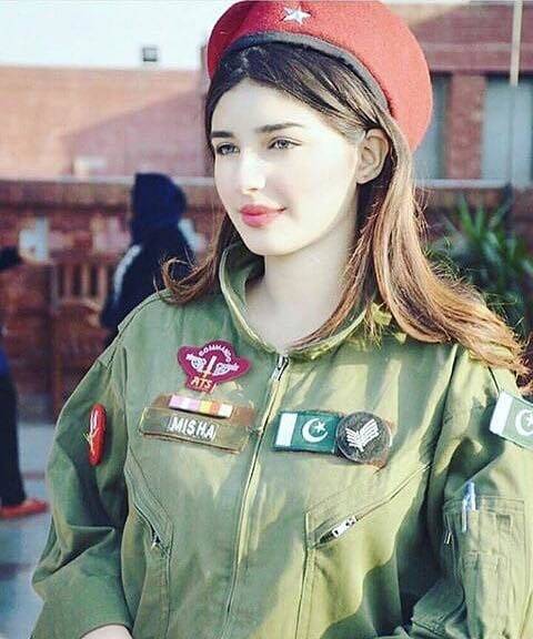 9 Countries With the Prettiest Women Soldiers In The World... - Genmice